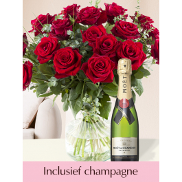 Rode rozen EverRed met Moët & Chandon champagne | SURPROSE